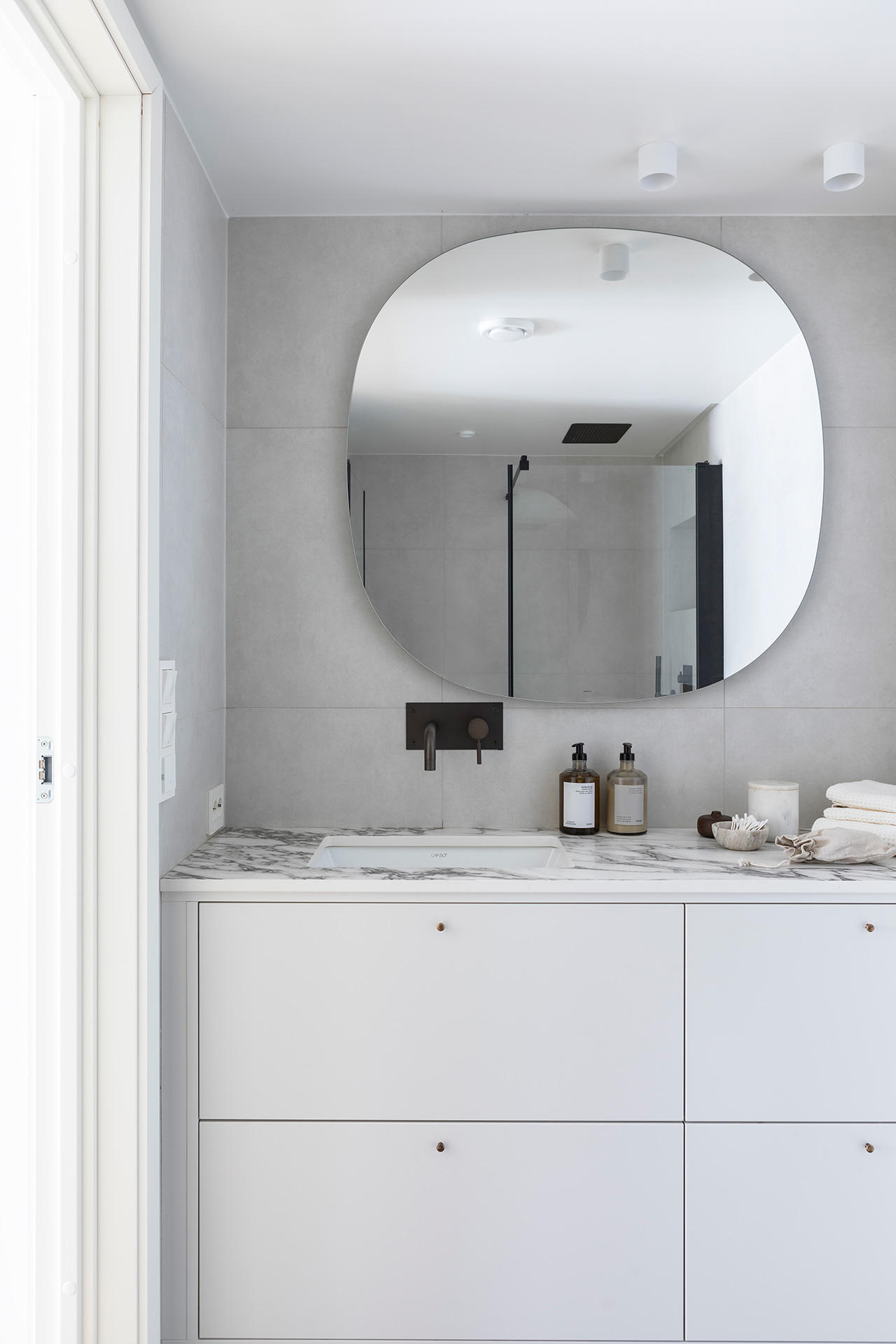 Strai Baderomsinnredning | Velkommen til Strai Kjøkken